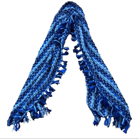 LOFT | Accessories | Nwot Loft Chunky Blue Long Knit Tasseled Scarf ...